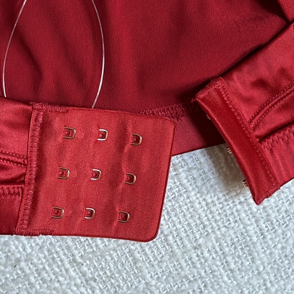 aerie | Intimates & Sleepwear | Nwt Aerie Unlined Satin Stretchy ...